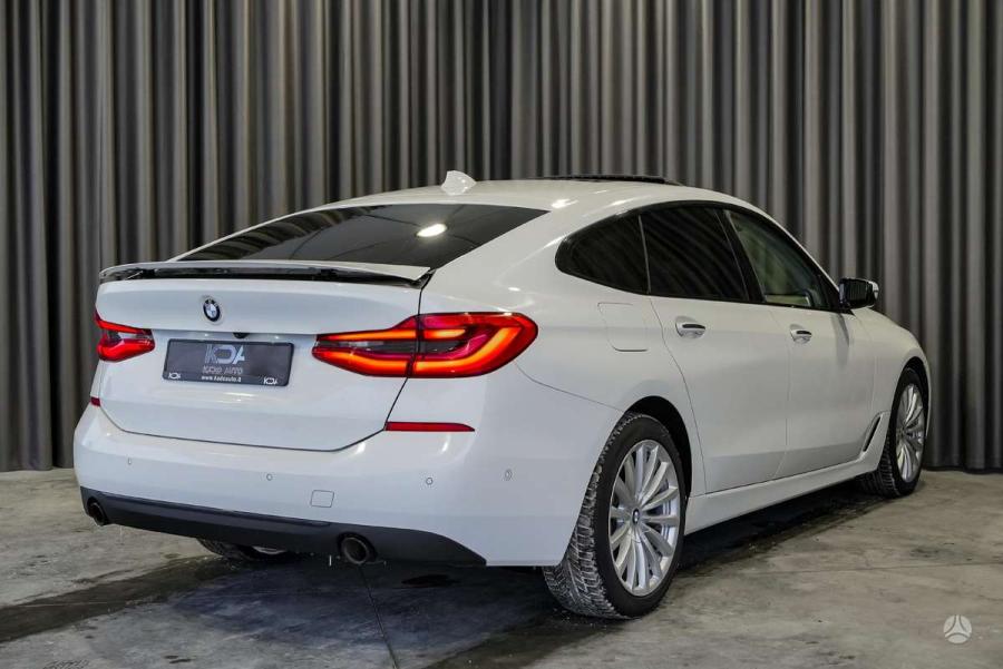 White BMW 630 2018 in Marijampole, with an engine capacity of 2.99 L and mileage of 230 thousand km for 23450 €, photo 9 on AUTOMOTO.COM.LV
