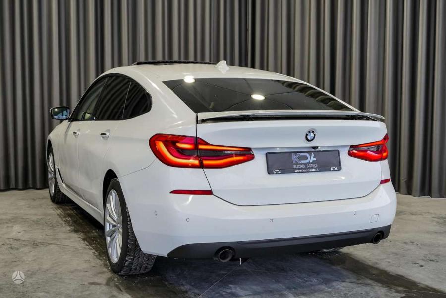 White BMW 630 2018 in Marijampole, with an engine capacity of 2.99 L and mileage of 230 thousand km for 23450 €, photo 10 on AUTOMOTO.COM.LV