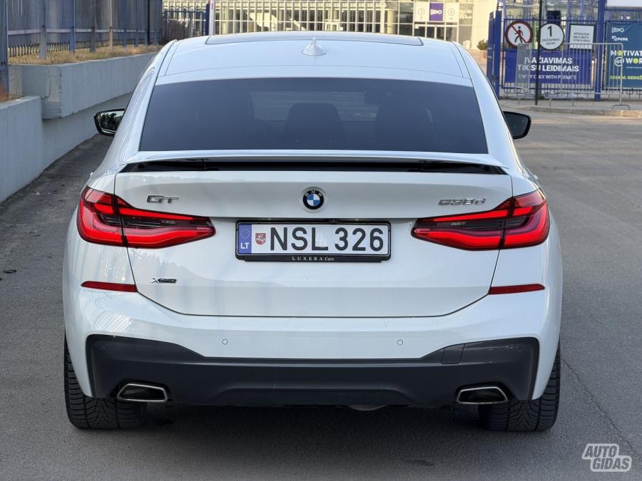 White BMW 630 2018 in Vilnius, with an engine capacity of 3.00 L and mileage of 272 thousand km for 26000 €, photo 5 on AUTOMOTO.COM.LV