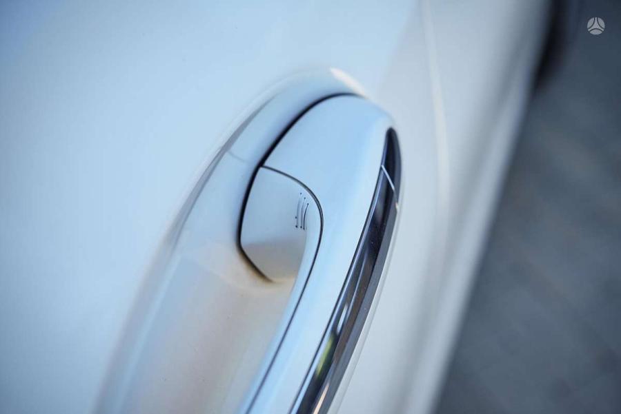 White BMW 630 2018 in Kaunas, with an engine capacity of 2.99 L and mileage of 230 thousand km for 21750 €, photo 9 on AUTOMOTO.COM.LV