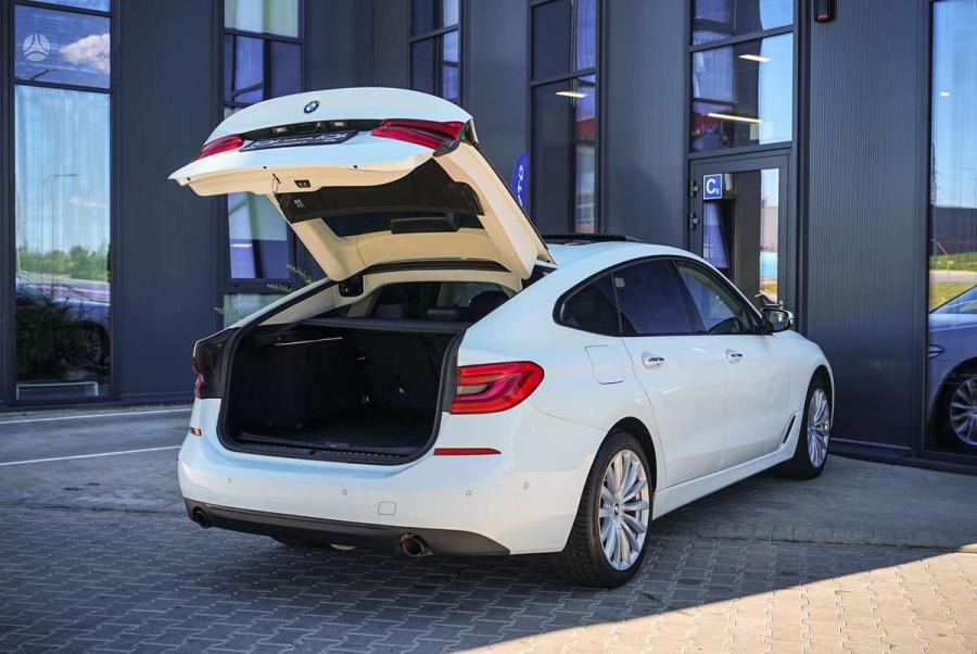 White BMW 630 2018 in Kaunas, with an engine capacity of 2.99 L and mileage of 230 thousand km for 21750 €, photo 18 on AUTOMOTO.COM.LV
