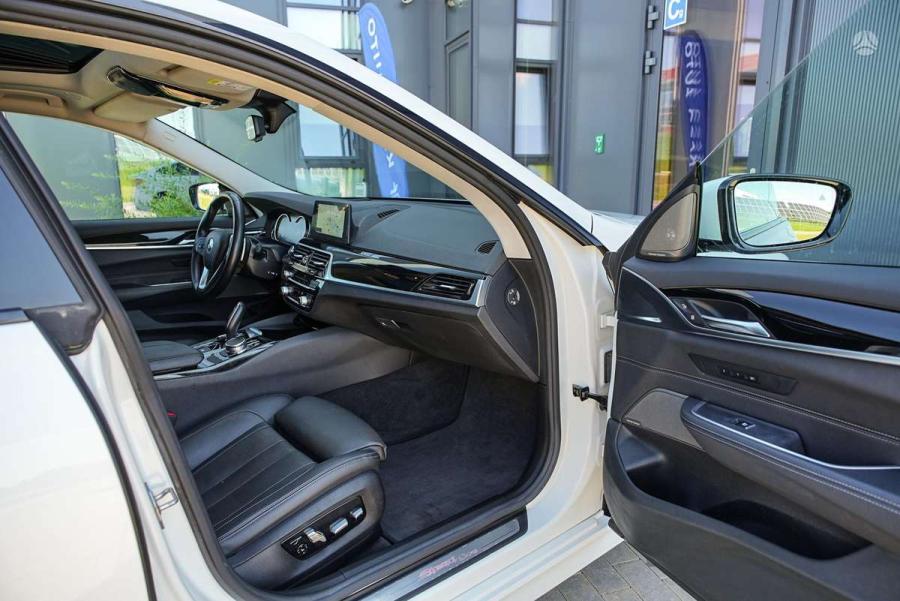 White BMW 630 2018 in Kaunas, with an engine capacity of 2.99 L and mileage of 230 thousand km for 21750 €, photo 40 on AUTOMOTO.COM.LV