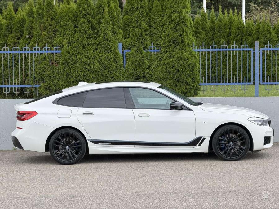 White BMW 630 2018 in Vilnius, with an engine capacity of 2.99 L and mileage of 272 thousand km for 25500 €, photo 7 on AUTOMOTO.COM.LV