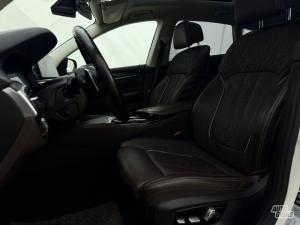 White BMW 630 2019 in Avizieniai, with an engine capacity of 3.00 L and mileage of 176 thousand km for 27490 €, photo 11 on AUTOMOTO.COM.LV