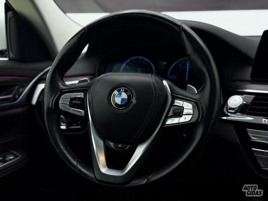 White BMW 630 2019 in Avizieniai, with an engine capacity of 3.00 L and mileage of 176 thousand km for 27490 €, photo 20 on AUTOMOTO.COM.LV