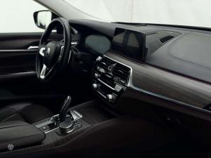 Balts BMW 630 2019 Viļņa, ar dzinēja tilpumu 2.99 L un nobraukumu 176 tūkst. km par 27000 €, foto 17 vietnē AUTOMOTO.COM.LV