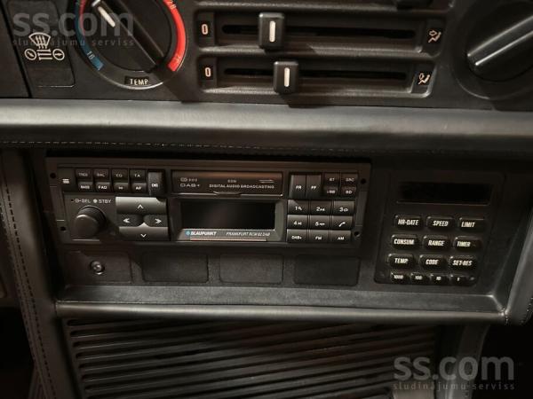 Melns BMW 635 1988 Ogre, ar dzinēja tilpumu 3.50 L un nobraukumu 1 tūkst. km par 41250 €, foto 9 vietnē AUTOMOTO.COM.LV
