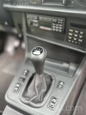 Melns BMW 635 1988 Ogre, ar dzinēja tilpumu 3.50 L un nobraukumu 1 tūkst. km par 44500 €, foto 23 vietnē AUTOMOTO.COM.LV