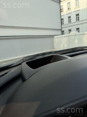 Black BMW 635 2009 in Liepaja, with an engine capacity of 3.00 L and mileage of 309 thousand km for 10999 €, photo 13 on AUTOMOTO.COM.LV