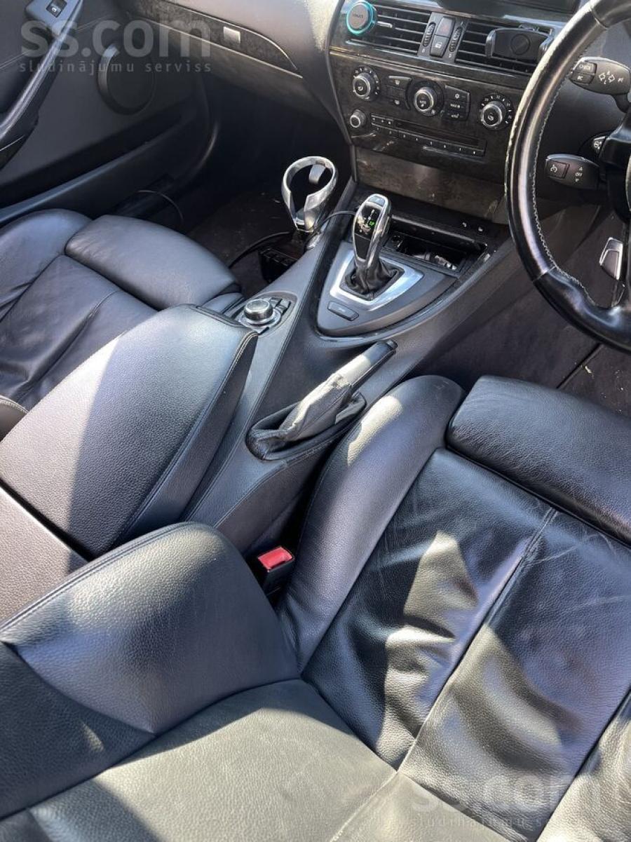 Black BMW 635 2010 in Jelgava, with an engine capacity of 3.00 L and mileage of 200 thousand km for 3850 €, photo 15 on AUTOMOTO.COM.LV