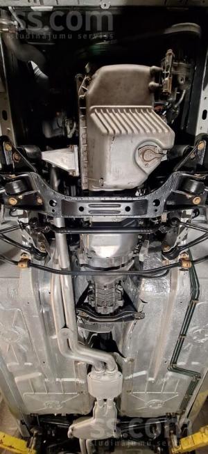 Pelēks BMW 635 1983 Rīga, ar dzinēja tilpumu 3.50 L un nobraukumu 187 tūkst. km par 27000 €, foto 4 vietnē AUTOMOTO.COM.LV