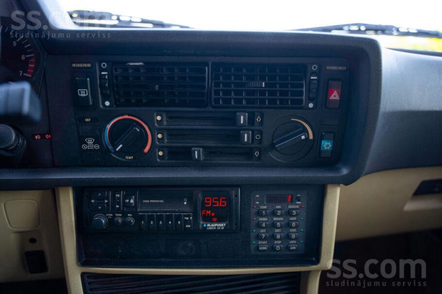 Sarkans BMW 635 1984 Liepāja, ar dzinēja tilpumu 3.50 L un nobraukumu 284 tūkst. km par 19000 €, foto 26 vietnē AUTOMOTO.COM.LV
