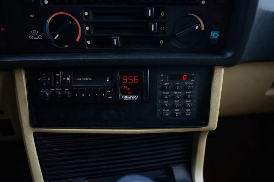 Красный БМВ 635 1984 в Лиепая, объемом двигателя 3.50 л и пробегом 284 тыс. км за 19000 €, фото 25 на AUTOMOTO.COM.LV