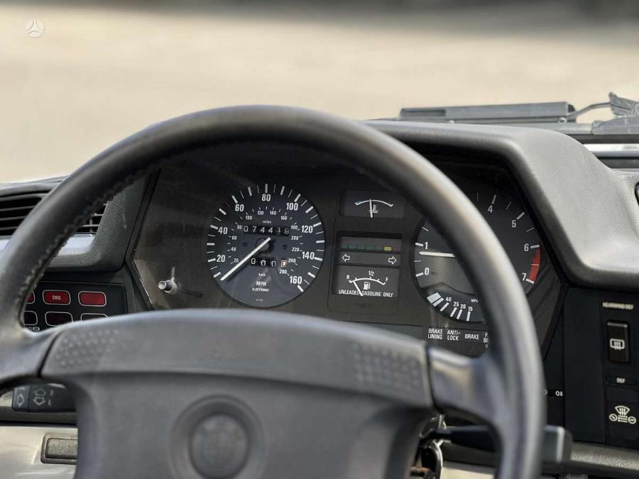 Balts BMW 635 1989 Viļņa, ar dzinēja tilpumu 3.44 L un nobraukumu 120 tūkst. km par 11700 €, foto 19 vietnē AUTOMOTO.COM.LV