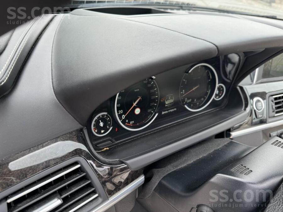 Melns BMW 640 2013 Rīga, ar dzinēja tilpumu 3.00 L un nobraukumu 0 tūkst. km par 23555 €, foto 20 vietnē AUTOMOTO.COM.LV