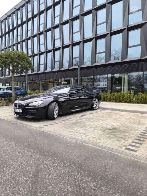 Melns BMW 640 2013 Viļņa, ar dzinēja tilpumu 2.98 L un nobraukumu 101 tūkst. km par 17999 €, foto 2 vietnē AUTOMOTO.COM.LV