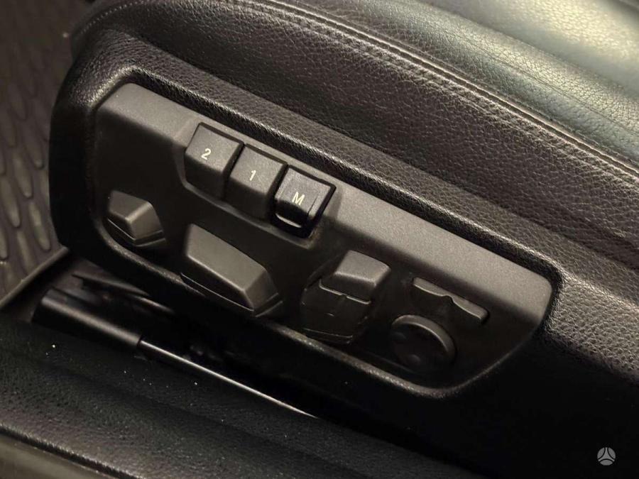 Black BMW 640 2012 in Marijampole, with an engine capacity of 2.99 L and mileage of 255 thousand km for 15750 €, photo 7 on AUTOMOTO.COM.LV