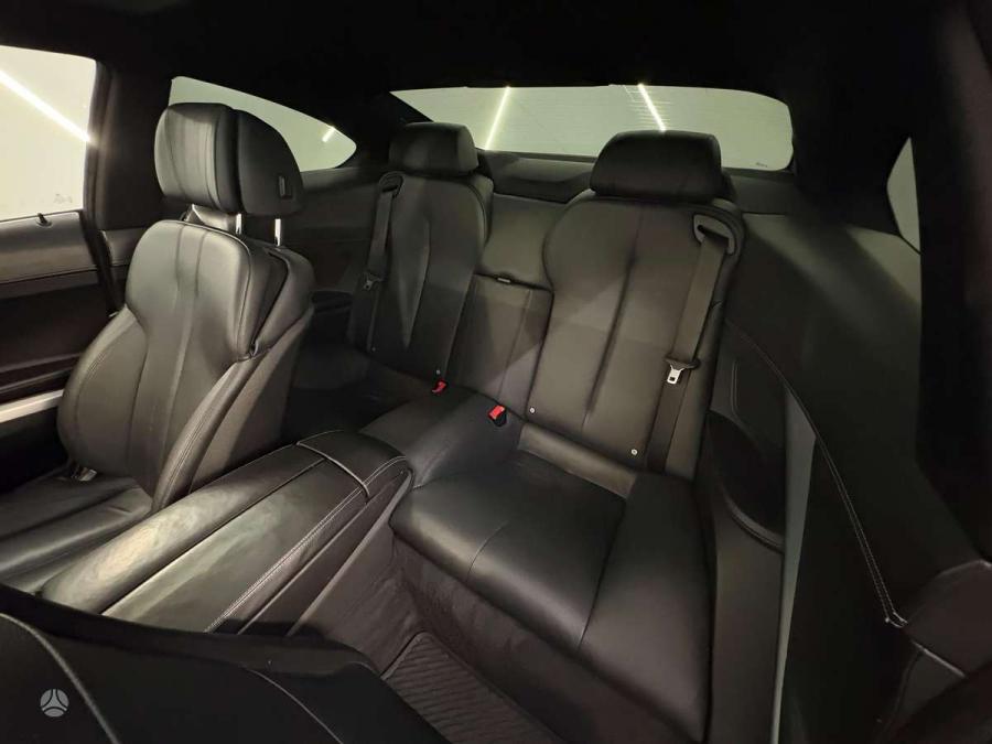 Black BMW 640 2012 in Marijampole, with an engine capacity of 2.99 L and mileage of 255 thousand km for 15750 €, photo 21 on AUTOMOTO.COM.LV