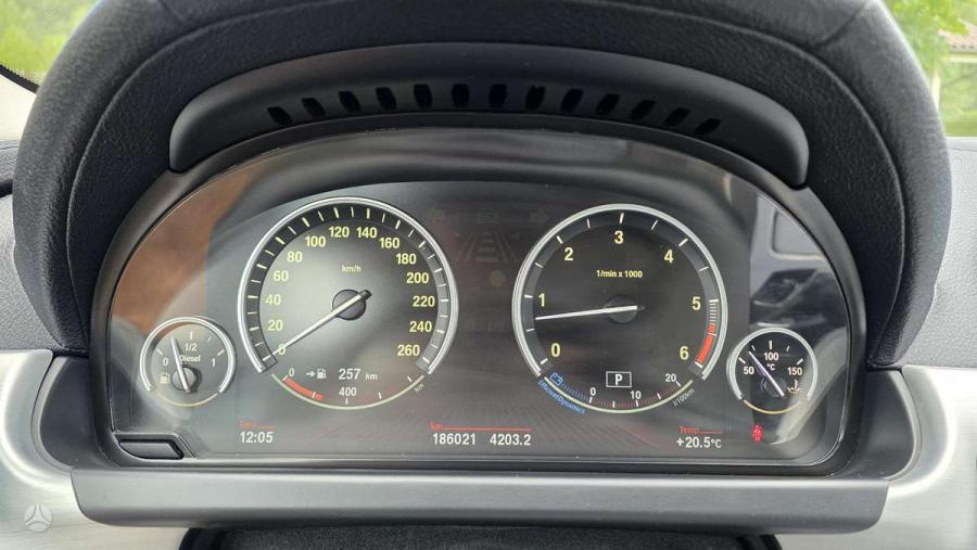 Black BMW 640 2013 in Jonava, with an engine capacity of 2.99 L and mileage of 186 thousand km for 14500 €, photo 7 on AUTOMOTO.COM.LV