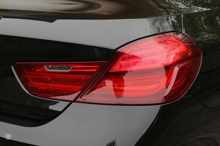 Black BMW 640 2014 in Klaipeda, with an engine capacity of 2.99 L and mileage of 321 thousand km for 13900 €, photo 13 on AUTOMOTO.COM.LV