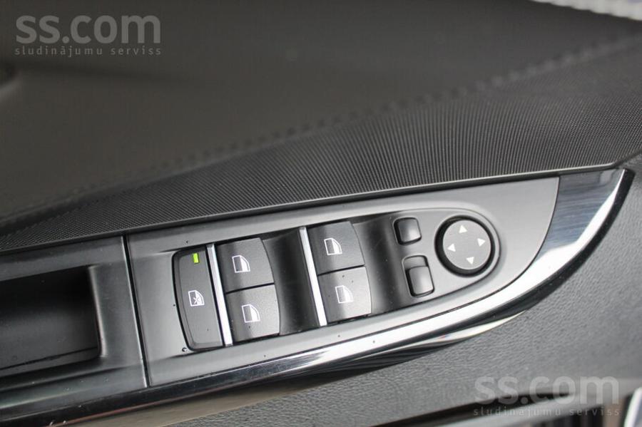 Melns BMW 640 2015 Liepāja, ar dzinēja tilpumu 3.00 L un nobraukumu 230 tūkst. km par 20000 €, foto 26 vietnē AUTOMOTO.COM.LV