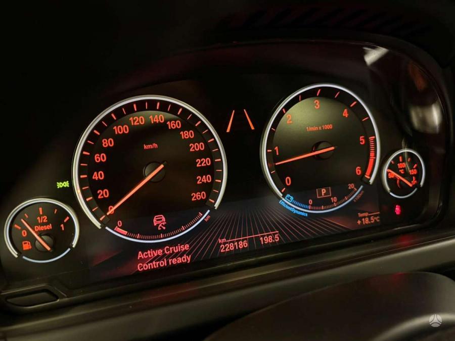 Melns BMW 640 2012 Marijampole, ar dzinēja tilpumu 2.99 L un nobraukumu 228 tūkst. km par 14650 €, foto 4 vietnē AUTOMOTO.COM.LV