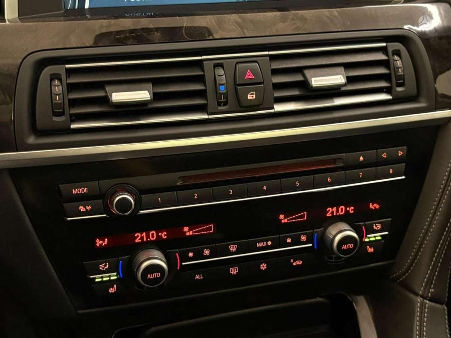 Melns BMW 640 2012 Marijampole, ar dzinēja tilpumu 2.99 L un nobraukumu 228 tūkst. km par 14650 €, foto 13 vietnē AUTOMOTO.COM.LV