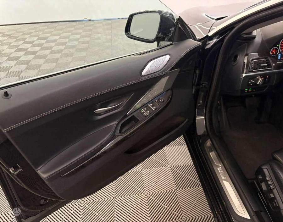 Melns BMW 640 2012 Marijampole, ar dzinēja tilpumu 2.99 L un nobraukumu 228 tūkst. km par 14650 €, foto 28 vietnē AUTOMOTO.COM.LV
