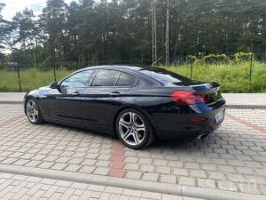 Black BMW 640 2013 in Riga, with an engine capacity of 3.00 L and mileage of 288 thousand km for 13500 €, photo 3 on AUTOMOTO.COM.LV
