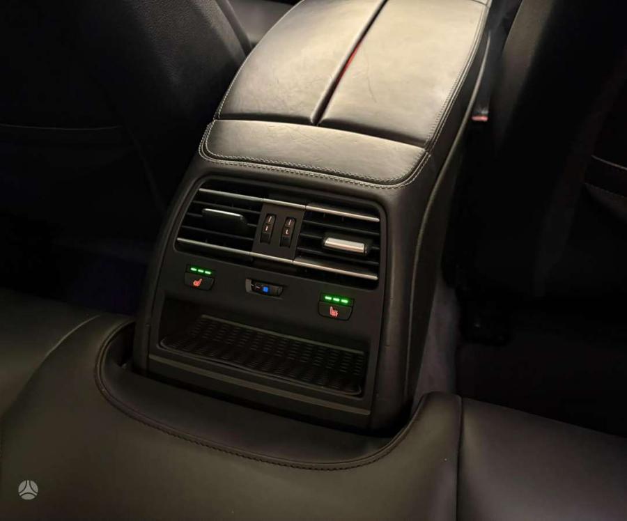 Black BMW 640 2015 in Marijampole, with an engine capacity of 2.99 L and mileage of 206 thousand km for 16999 €, photo 23 on AUTOMOTO.COM.LV