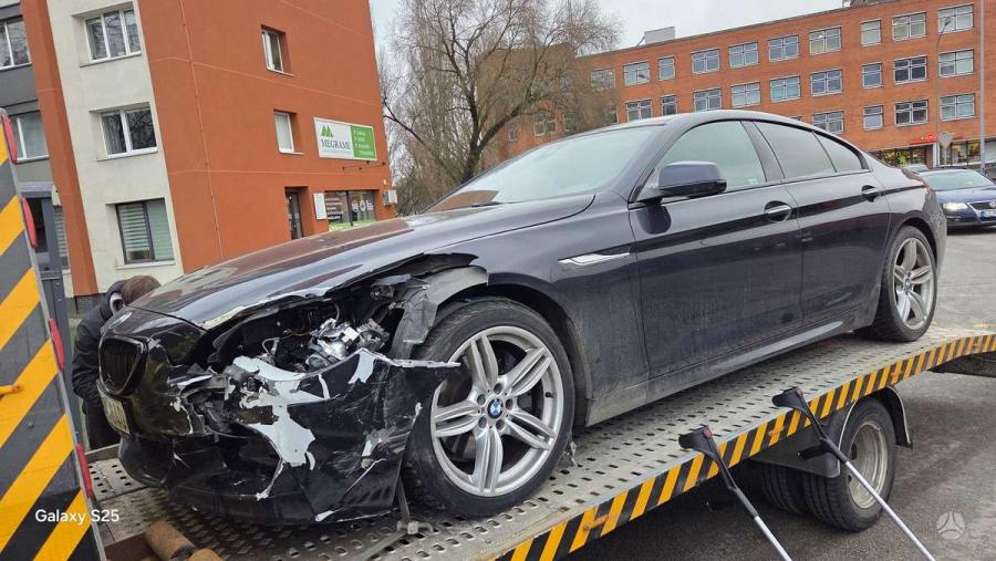 Черный БМВ 640 Gran Coupe 2013 в Клайпеда, объемом двигателя 3.00 л и пробегом 296 тыс. км за 9900 €, фото 1 на AUTOMOTO.COM.LV