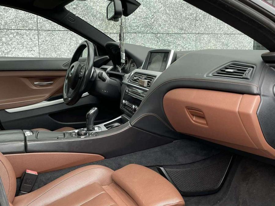 Черный БМВ 640 Gran Coupe 2013 в Клайпеда, объемом двигателя 3.00 л и пробегом 296 тыс. км за 9900 €, фото 11 на AUTOMOTO.COM.LV