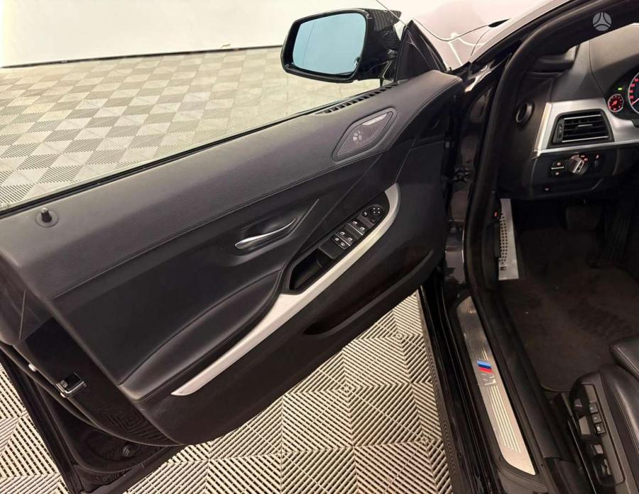 Melns BMW 640 Gran Coupe 2017 Marijampole, ar dzinēja tilpumu 2.99 L un nobraukumu 177 tūkst. km par 18450 €, foto 21 vietnē AUTOMOTO.COM.LV
