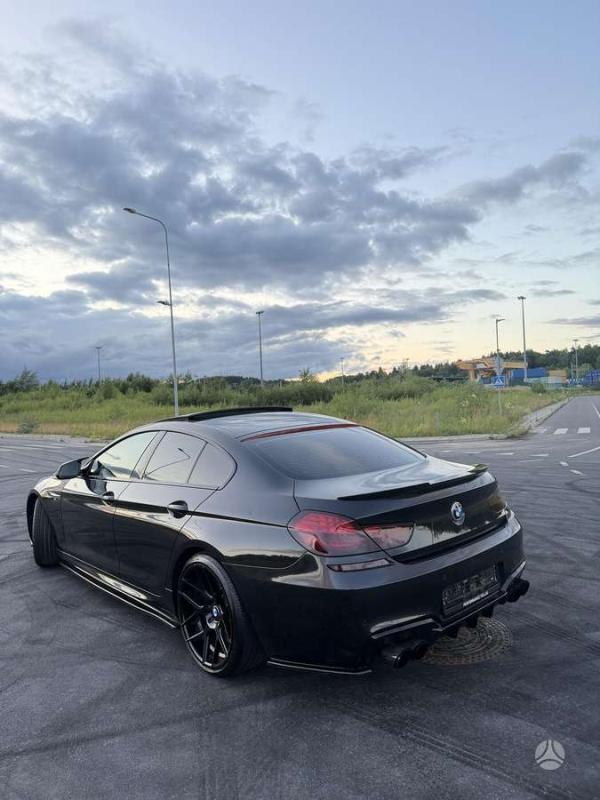 Melns BMW 640 Gran Coupe 2017 Viļņa, ar dzinēja tilpumu 3.00 L un nobraukumu 200 tūkst. km par 19600 €, foto 7 vietnē AUTOMOTO.COM.LV