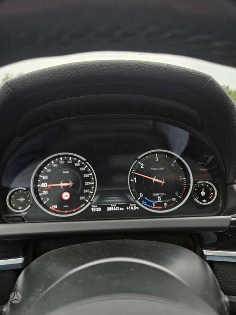 Brūns BMW 640 Gran Coupe 2014 Telšiai, ar dzinēja tilpumu 2.99 L un nobraukumu 286 tūkst. km par 14500 €, foto 33 vietnē AUTOMOTO.COM.LV