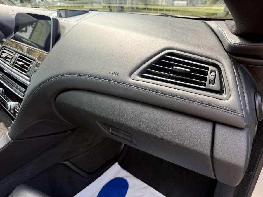 Pelēks BMW 640 Gran Coupe 2015 Tauragė, ar dzinēja tilpumu 2.99 L un nobraukumu 280 tūkst. km par 14999 €, foto 18 vietnē AUTOMOTO.COM.LV