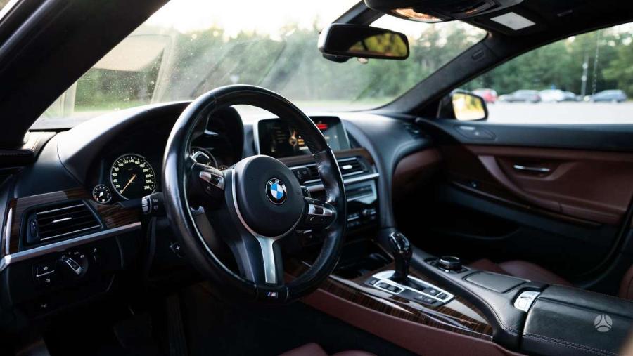 White BMW 640 Gran Coupe 2016 in Klaipeda, with an engine capacity of 2.98 L and mileage of 109 thousand km for 21000 €, photo 31 on AUTOMOTO.COM.LV