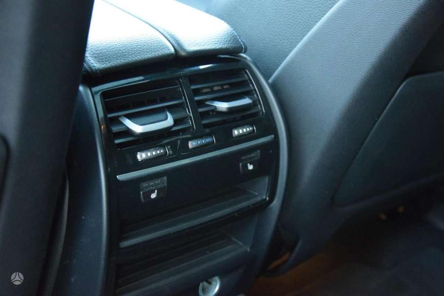 Melns BMW 640 Gran Turismo 2018 Viļņa, ar dzinēja tilpumu 3.00 L un nobraukumu 195 tūkst. km par 25200 €, foto 30 vietnē AUTOMOTO.COM.LV