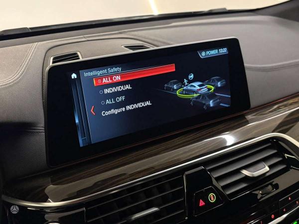 Black BMW 640 Gran Turismo 2018 in Marijampole, with an engine capacity of 2.99 L and mileage of 243 thousand km for 24999 €, photo 3 on AUTOMOTO.COM.LV