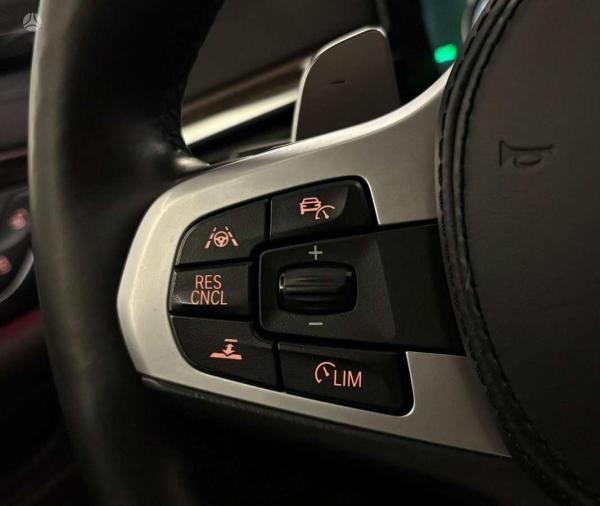 Black BMW 640 Gran Turismo 2018 in Marijampole, with an engine capacity of 2.99 L and mileage of 243 thousand km for 24999 €, photo 10 on AUTOMOTO.COM.LV