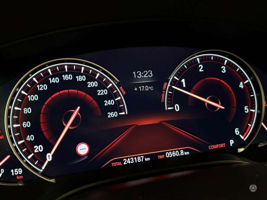 Black BMW 640 Gran Turismo 2018 in Marijampole, with an engine capacity of 2.99 L and mileage of 243 thousand km for 24999 €, photo 12 on AUTOMOTO.COM.LV