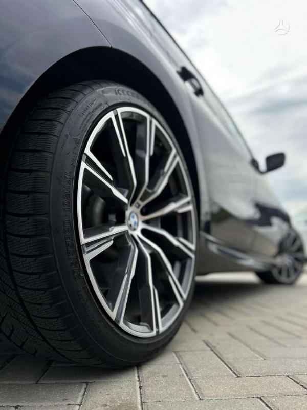 Black BMW 640 Gran Turismo 2019 in Kaunas, with an engine capacity of 3.00 L and mileage of 88 thousand km for 29500 €, photo 10 on AUTOMOTO.COM.LV
