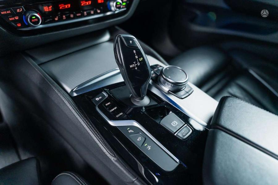 Синий БМВ 640 Gran Turismo 2018 в Вильнюс, объемом двигателя 2.99 л и пробегом 144 тыс. км за 29000 €, фото 37 на AUTOMOTO.COM.LV