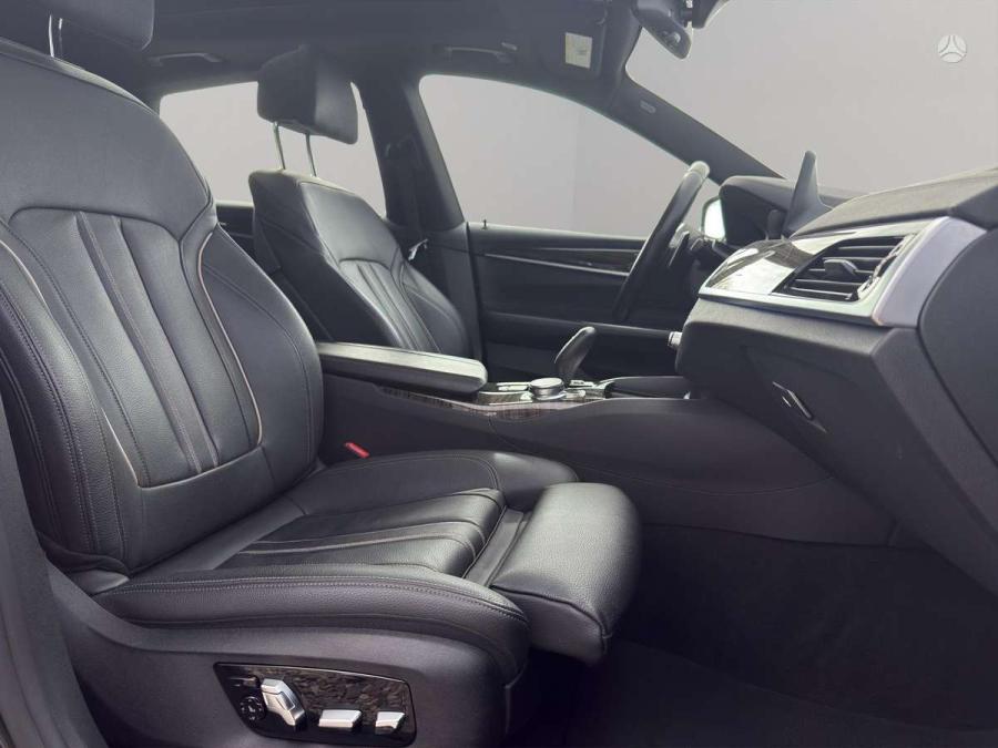 Pelēks BMW 640 Gran Turismo 2019 Kauņa, ar dzinēja tilpumu 3.00 L un nobraukumu 120 tūkst. km par 25499 €, foto 9 vietnē AUTOMOTO.COM.LV