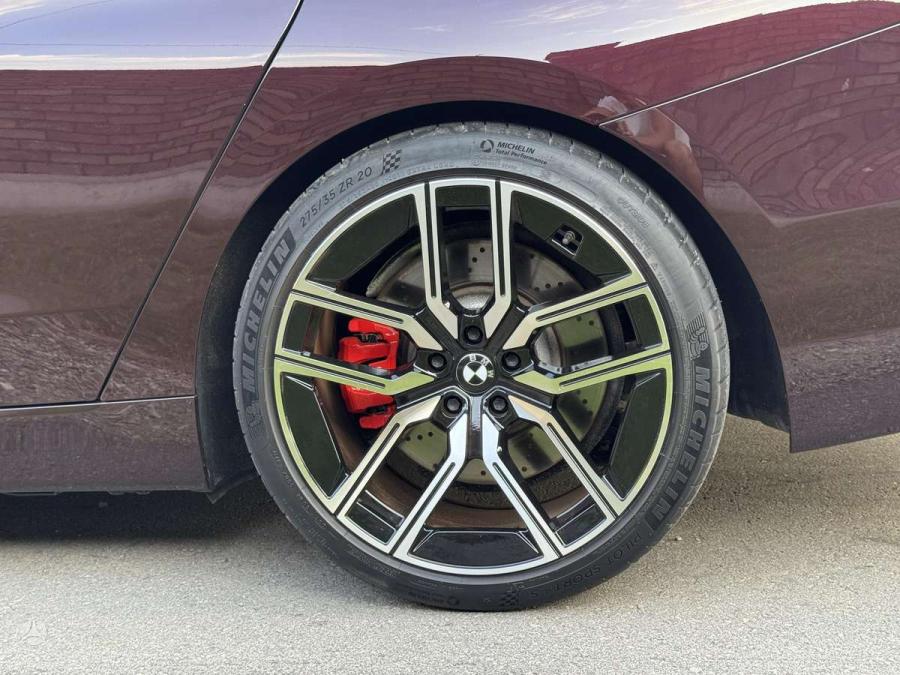 Sarkans BMW 640 Gran Turismo 2018 Šauļi, ar dzinēja tilpumu 2.99 L un nobraukumu 224 tūkst. km par 24700 €, foto 35 vietnē AUTOMOTO.COM.LV