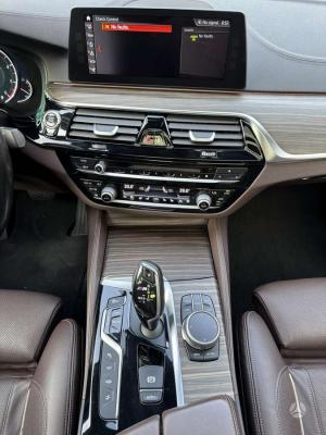 Sarkans BMW 640 Gran Turismo 2018 Šauļi, ar dzinēja tilpumu 3.00 L un nobraukumu 224 tūkst. km par 24200 €, foto 22 vietnē AUTOMOTO.COM.LV