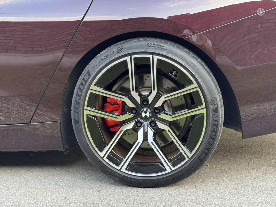 Sarkans BMW 640 Gran Turismo 2018 Šauļi, ar dzinēja tilpumu 3.00 L un nobraukumu 224 tūkst. km par 24200 €, foto 38 vietnē AUTOMOTO.COM.LV