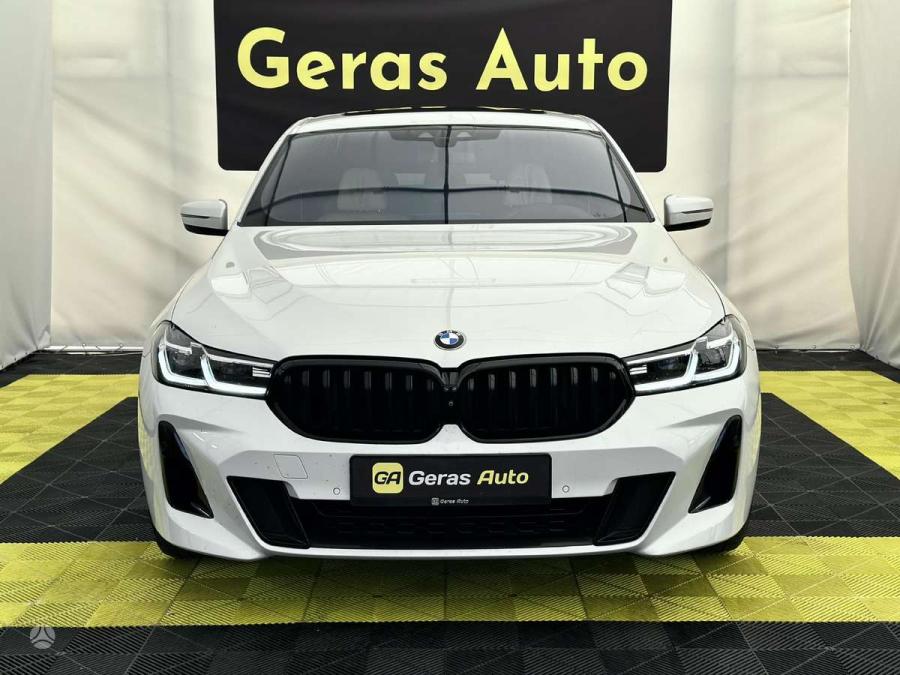 White BMW 640 Gran Turismo 2018 in Vilnius, with an engine capacity of 3.00 L and mileage of 78 thousand km for 30450 €, photo 2 on AUTOMOTO.COM.LV