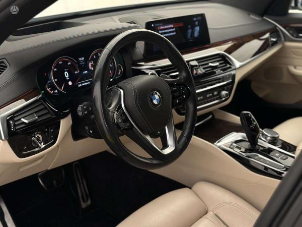 Balts BMW 640 Gran Turismo 2018 Viļņa, ar dzinēja tilpumu 3.00 L un nobraukumu 78 tūkst. km par 30450 €, foto 9 vietnē AUTOMOTO.COM.LV