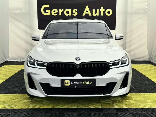 White BMW 640 Gran Turismo 2018 in Vilnius, with an engine capacity of 3.00 L and mileage of 78 thousand km for 29450 €, photo 2 on AUTOMOTO.COM.LV